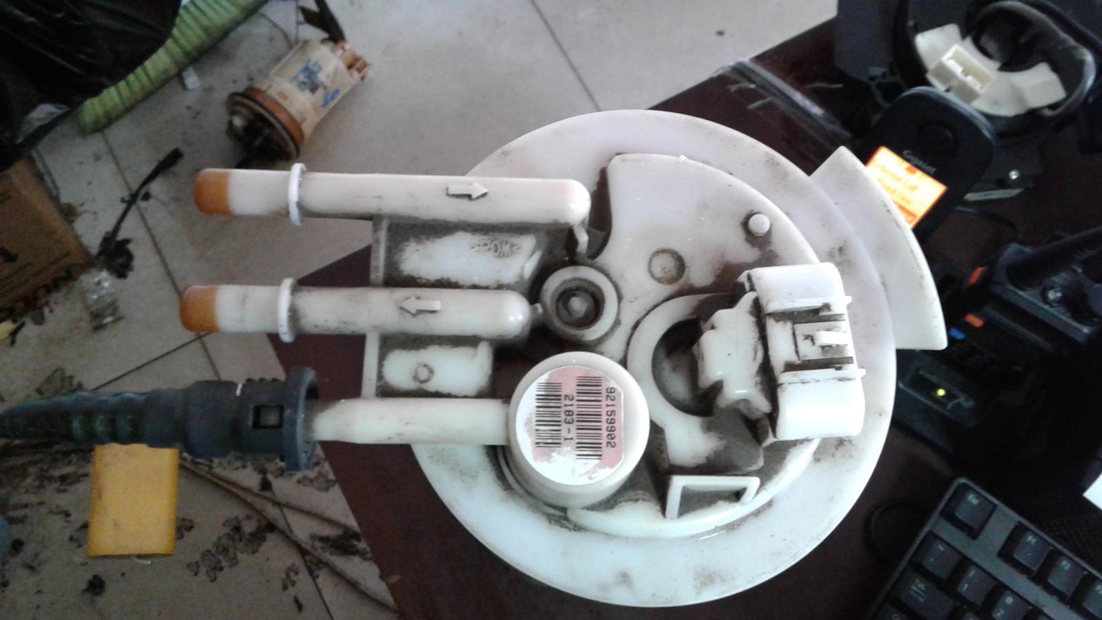 Fuel Pump Commodore Holden 2003