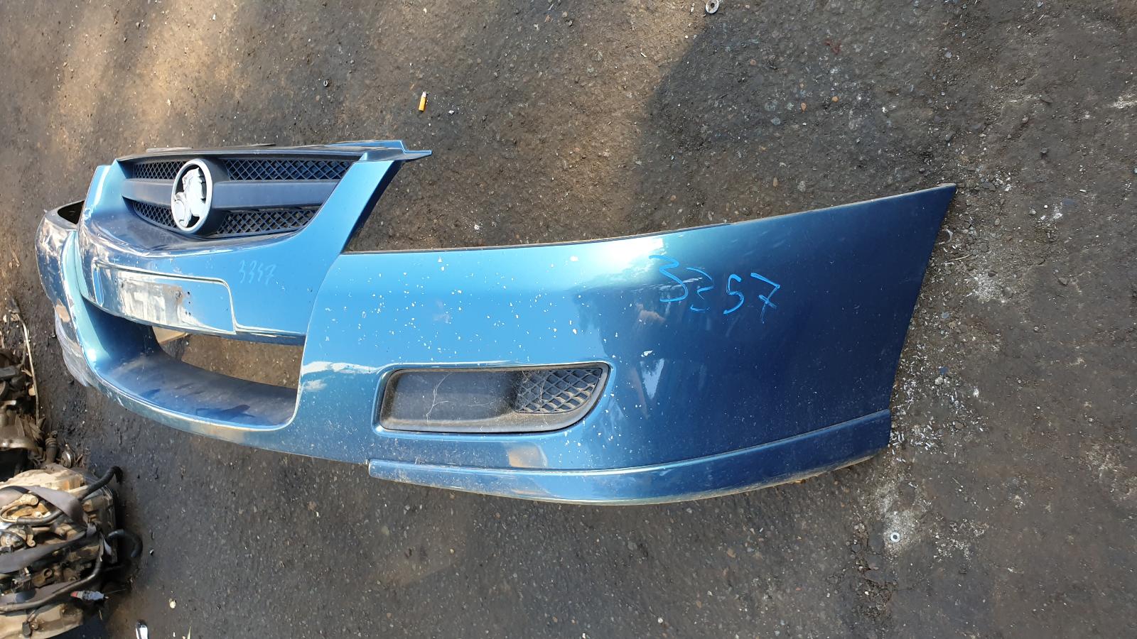Front Bumper Commodore Holden 2004