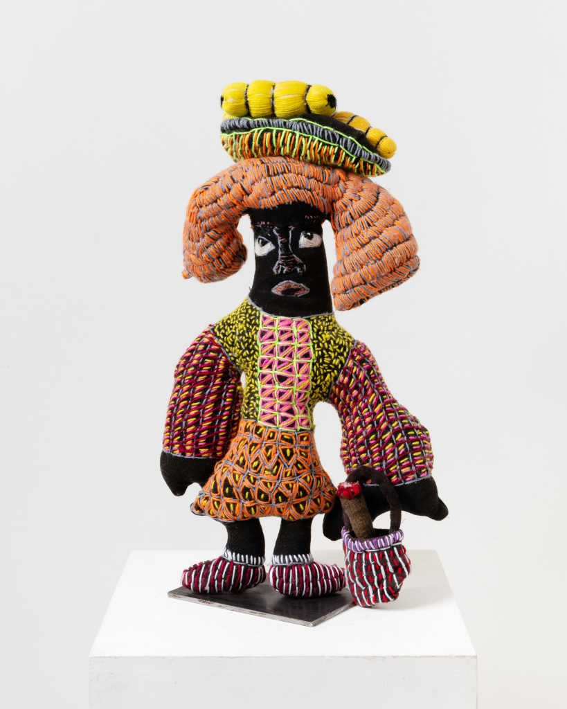 Bush Woman with Maku and Dilly Bag - Rhonda Sharpe | Alcaston Gallery
