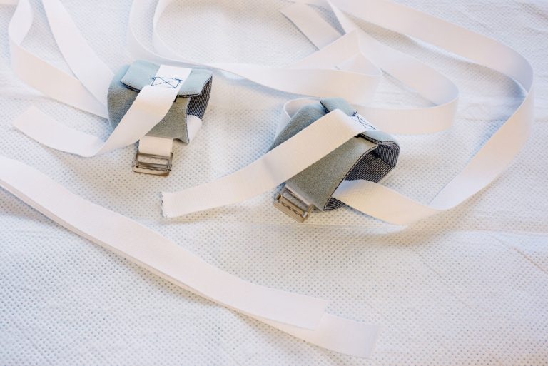 authorising-the-use-of-restraints-for-medical-treatment-health-legal