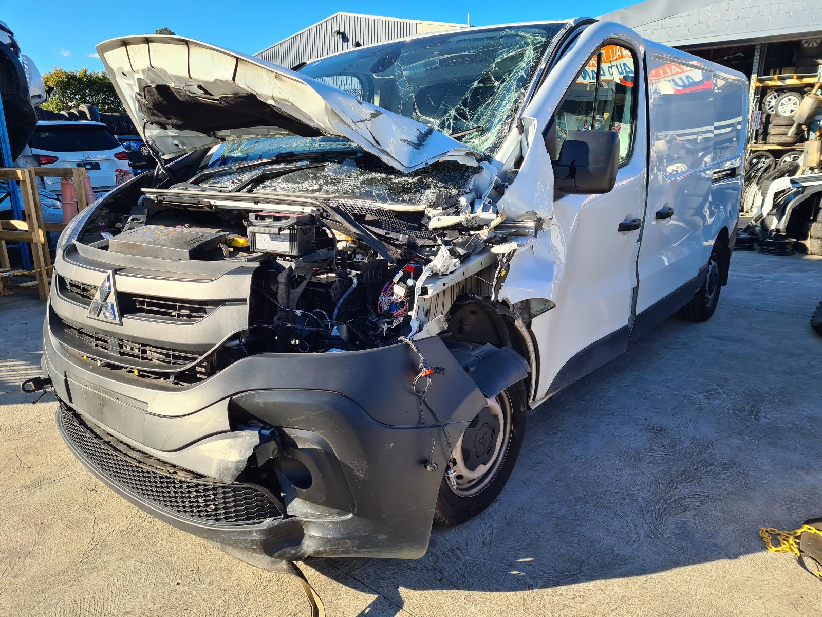 Spare Wheel Carrier Express Mitsubishi 2021