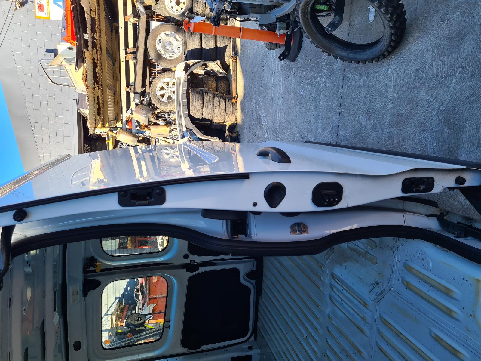 Spare Wheel Carrier Express Mitsubishi 2021