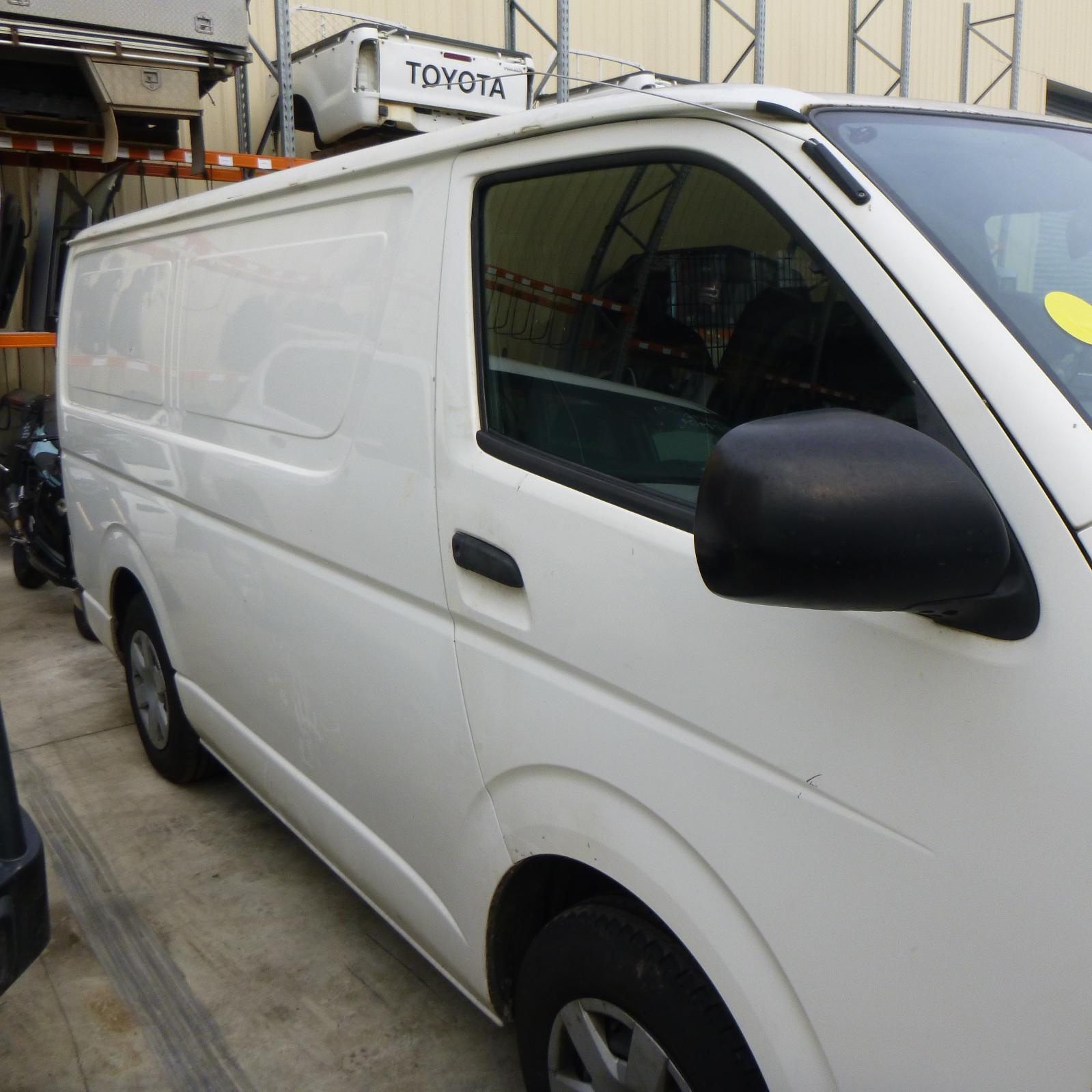 Door/Tailgate Seal Hiace Toyota 2005