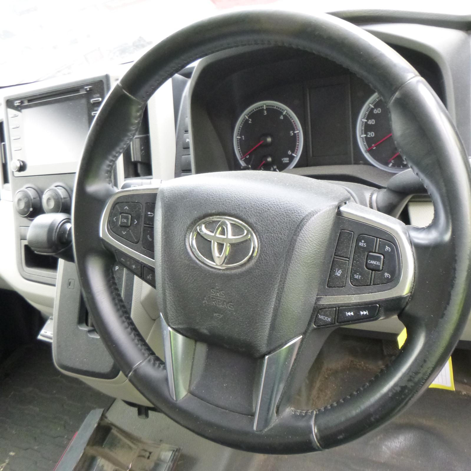 Left Indicator/Fog/Side Hiace Toyota 2020