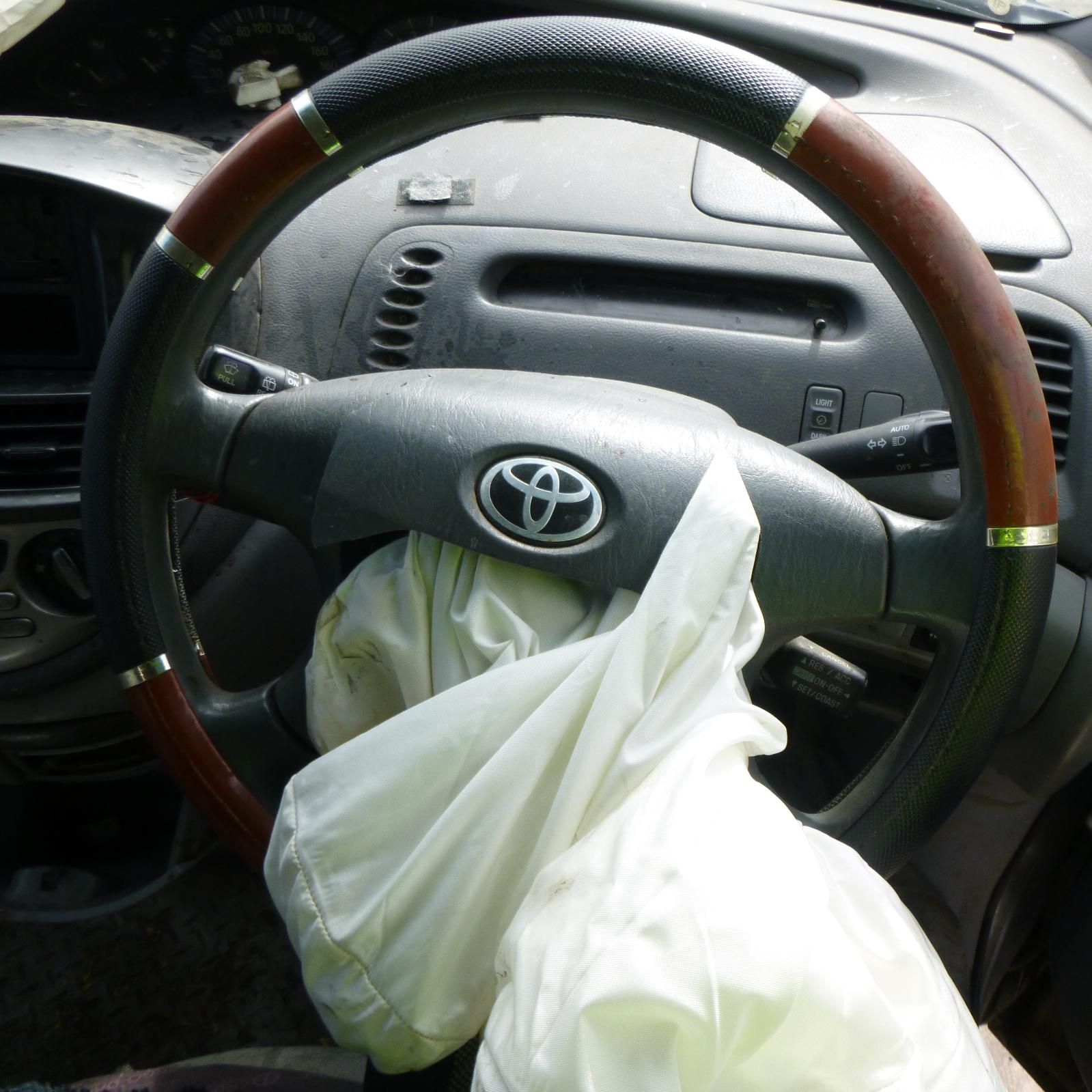 Rear Spoiler Tarago Toyota 2000