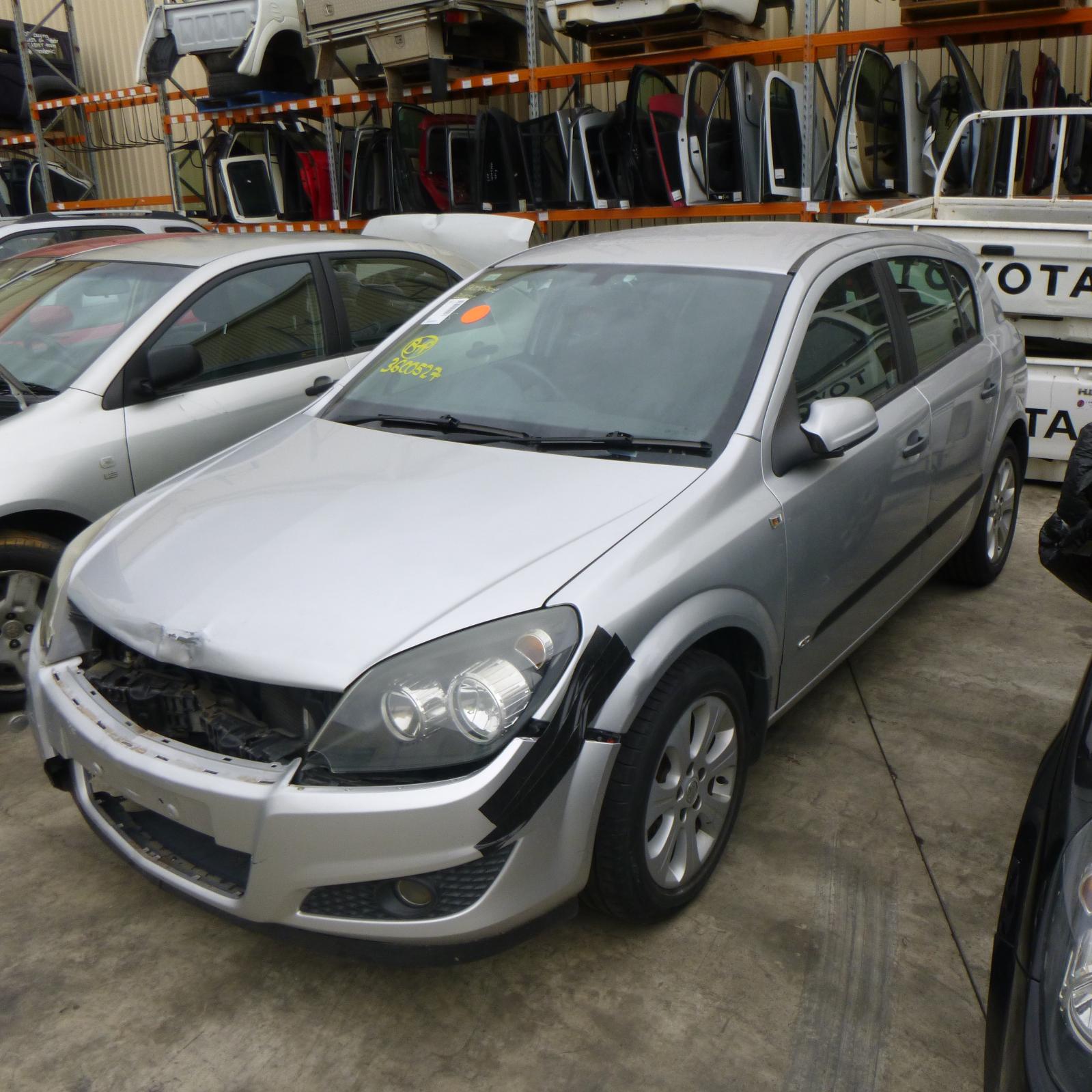 Right Indicator/Fog/Side Astra Holden 2009