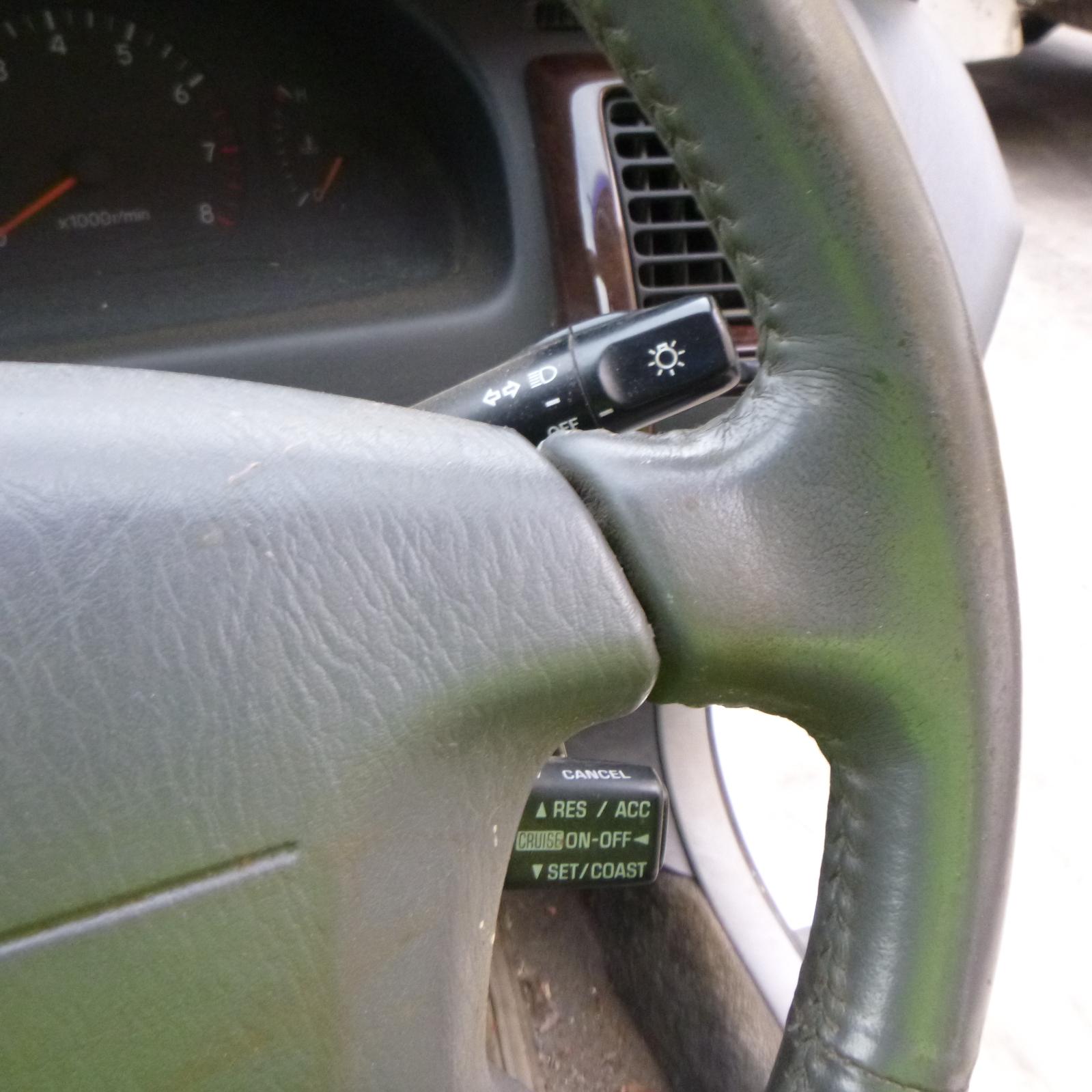 Instrument Cluster Avalon Toyota 2001