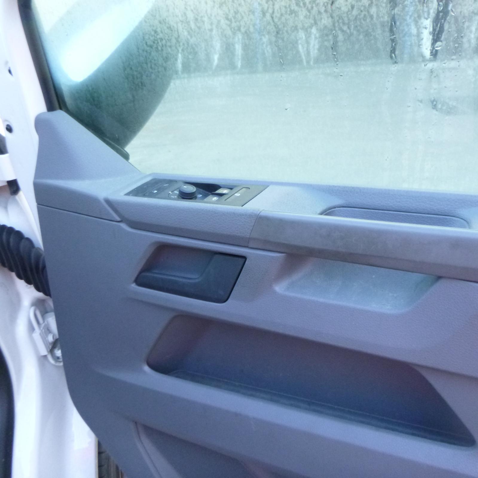 Door/Boot/Gate Lock Transporter Volkswagen 2021