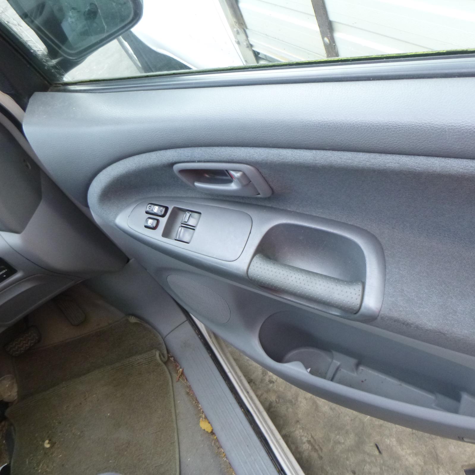 Courtesy Light Tarago Toyota 2001