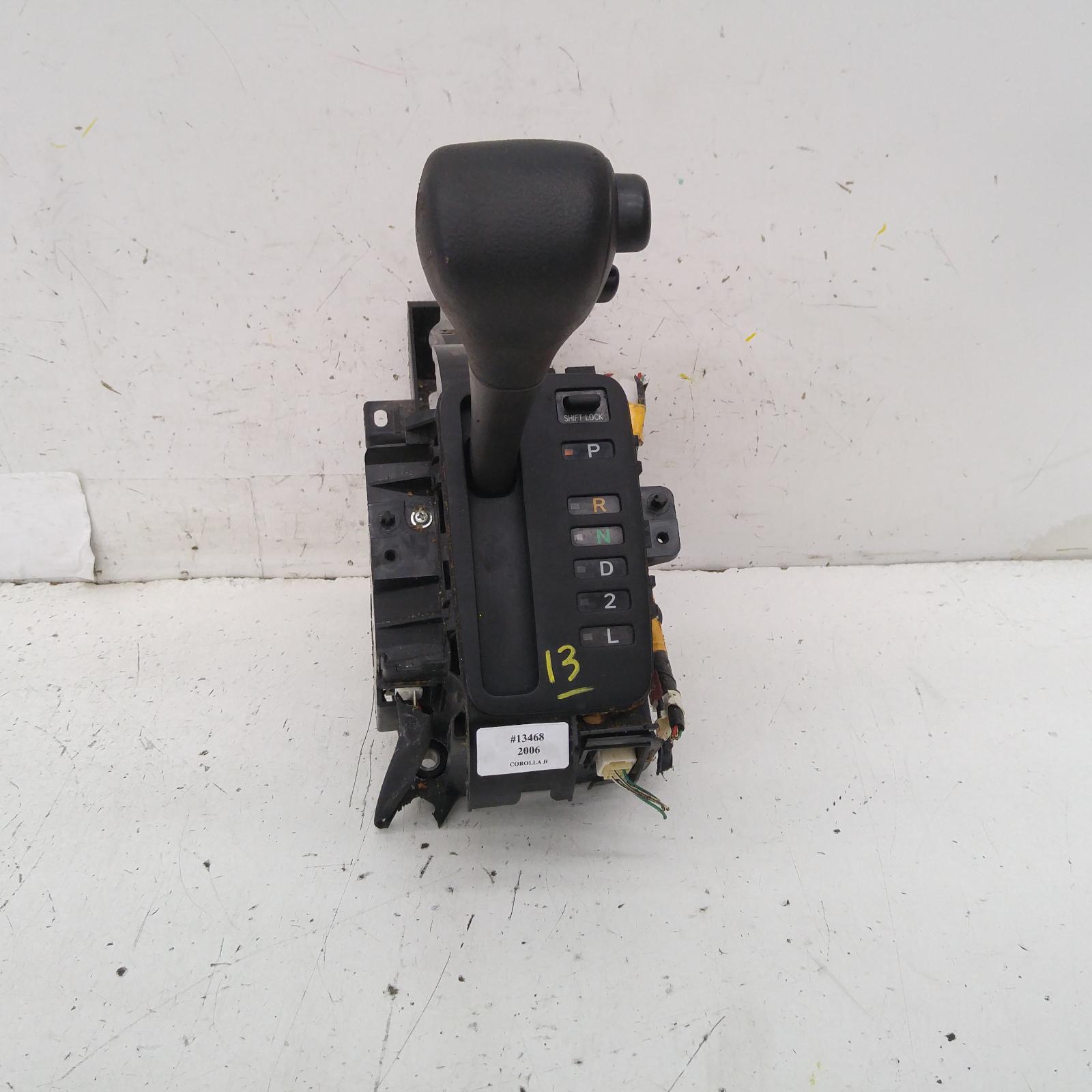 Gear Stick/Shifter Corolla Toyota 2006