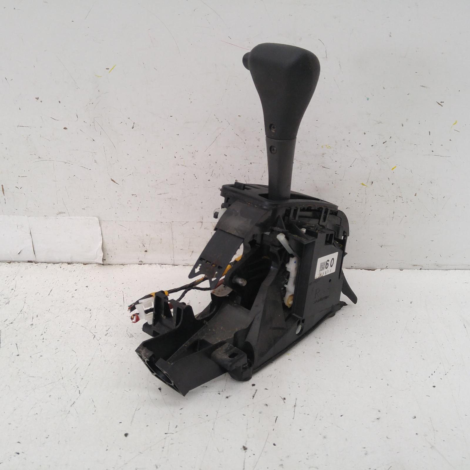 Gear Stick/Shifter Corolla Toyota 2006