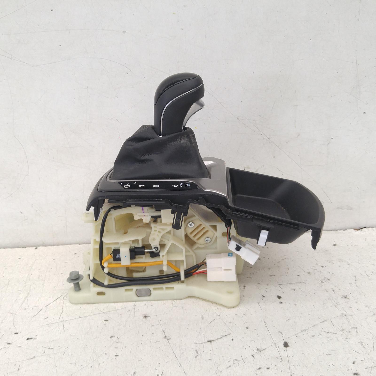 Gear Stick/Shifter I30 Hyundai 2016