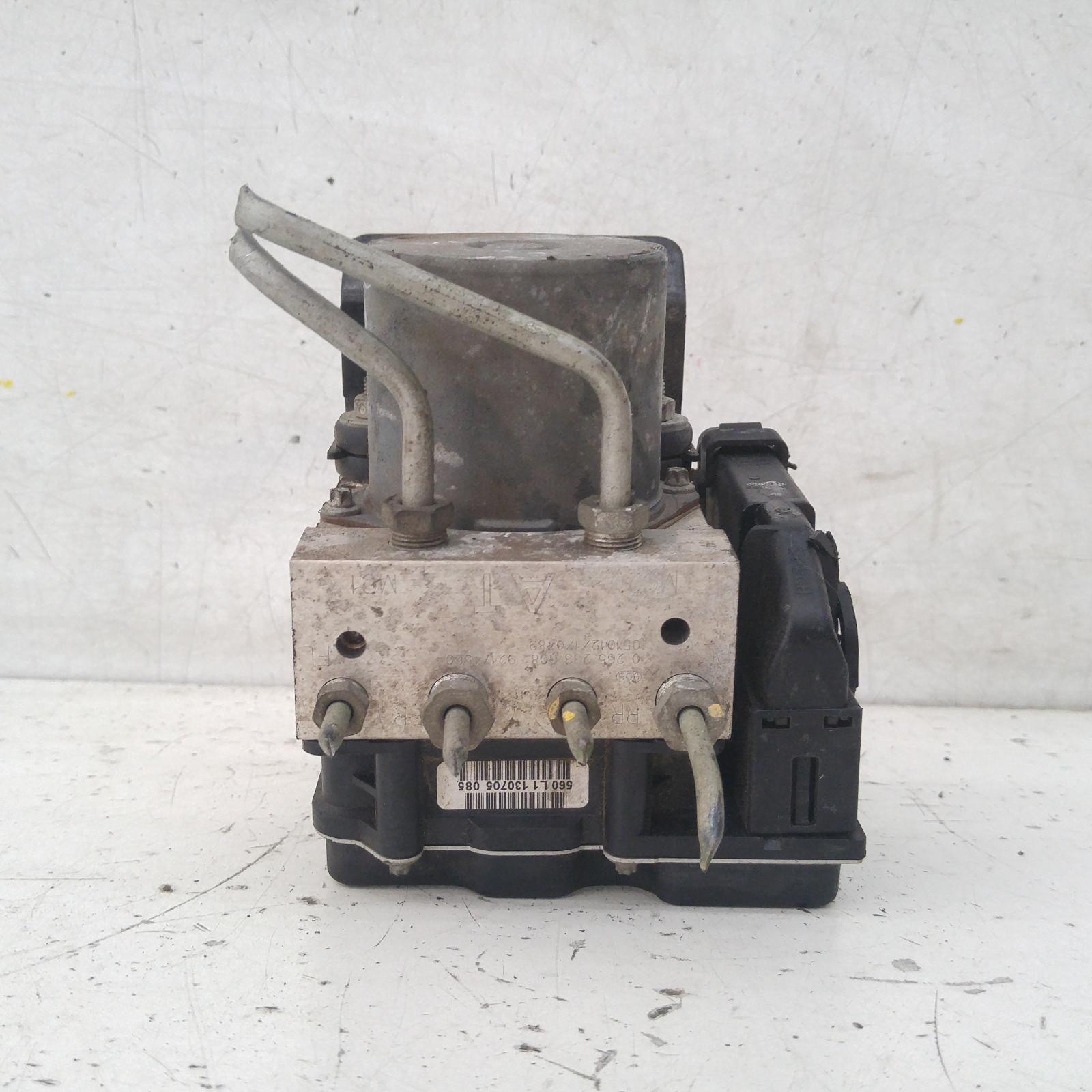 Abs Pump/Modulator Commodore Holden 2005