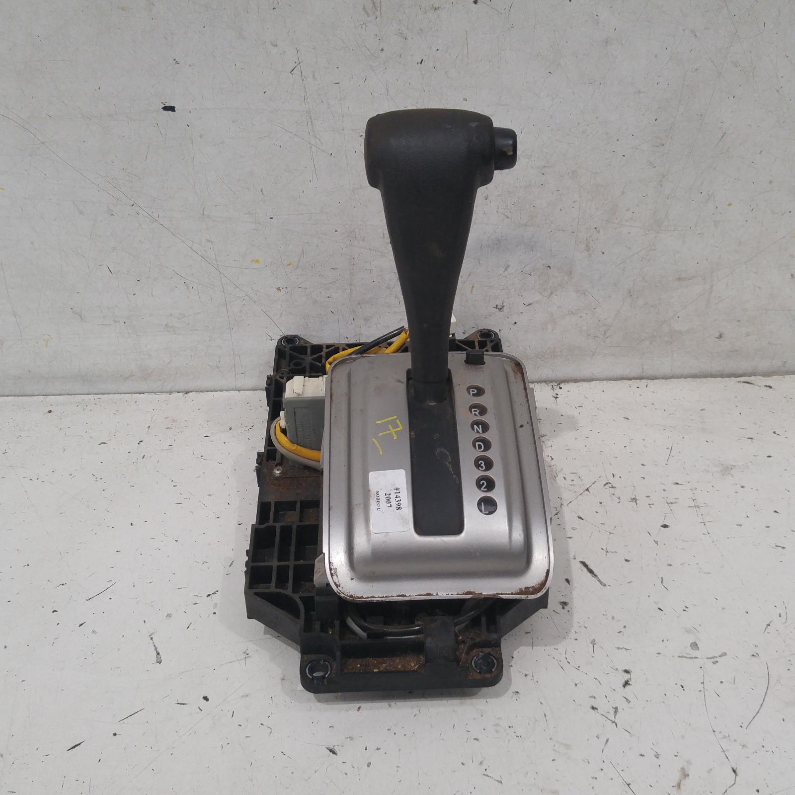 Gear Stick/Shifter Rodeo Holden 2007