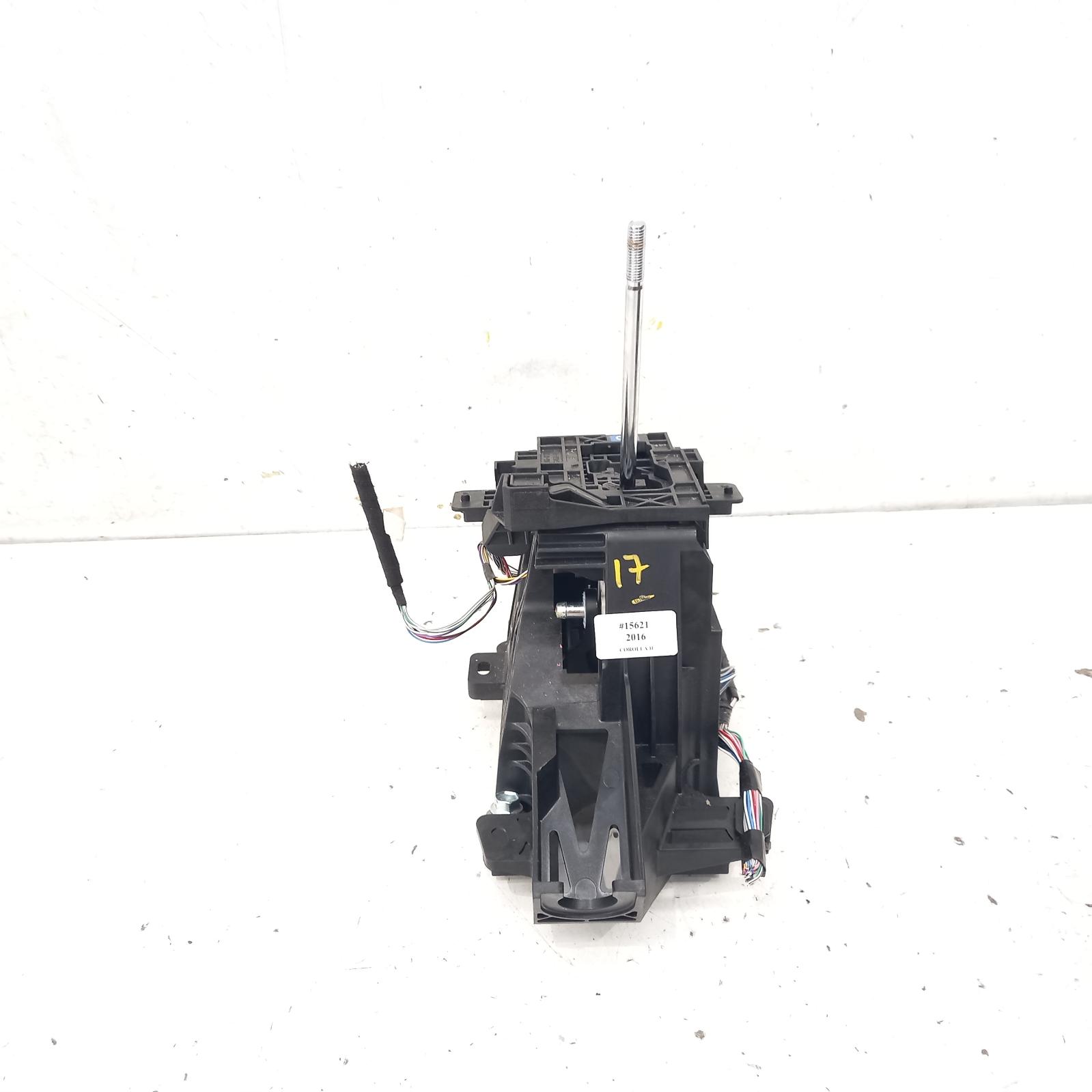 Gear Stick/Shifter Corolla Toyota 2016