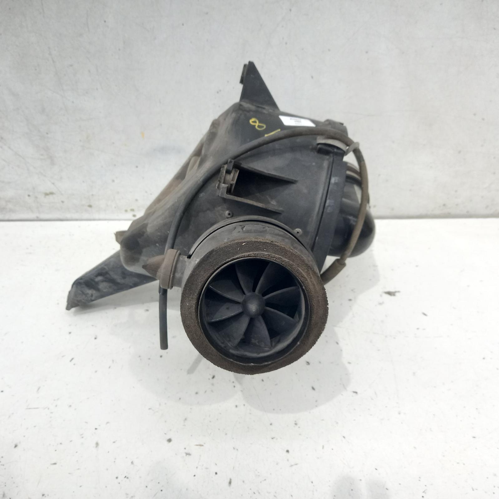 Air Cleaner/Box Rodeo Holden 2006