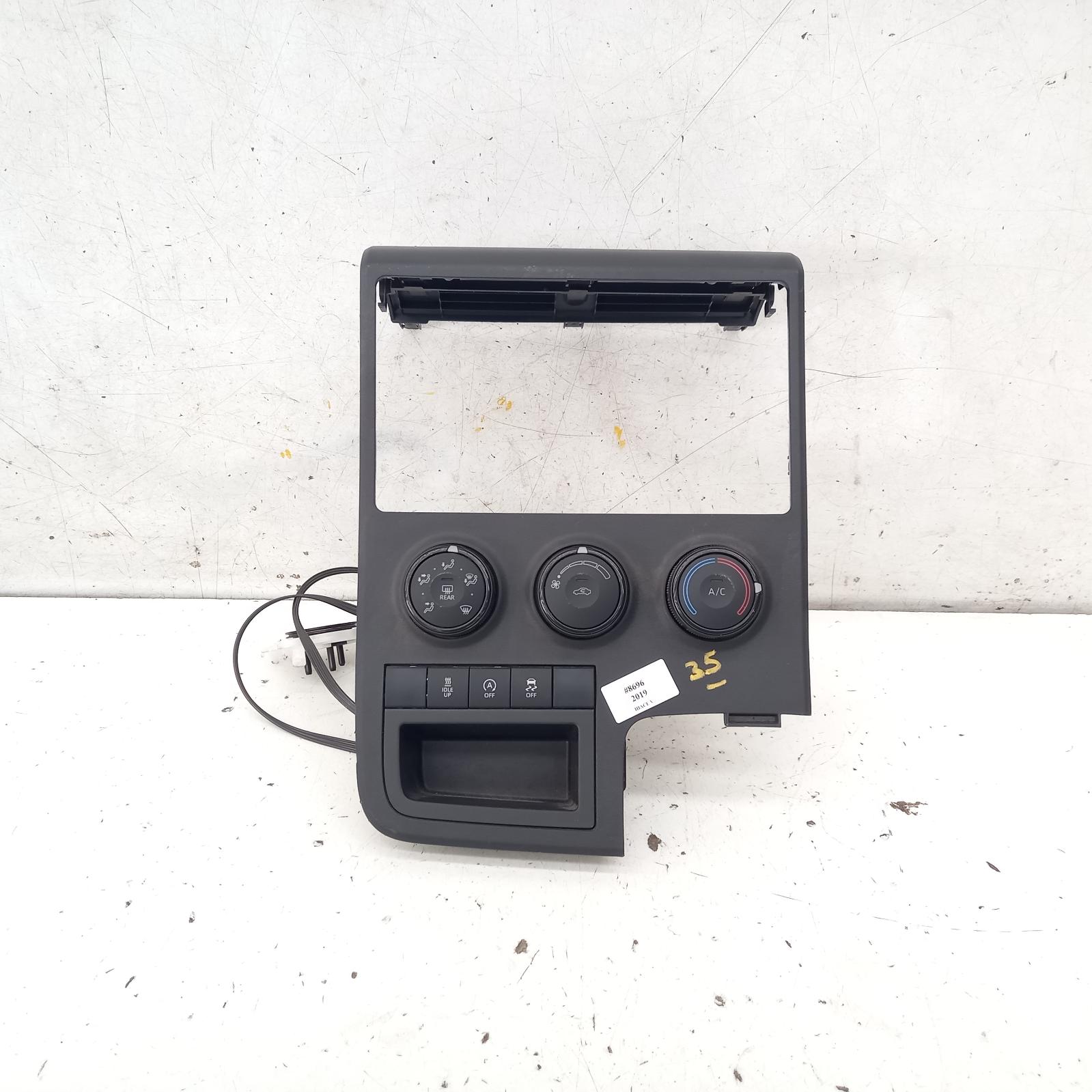 Heater/Ac Controls Hiace Toyota 2019