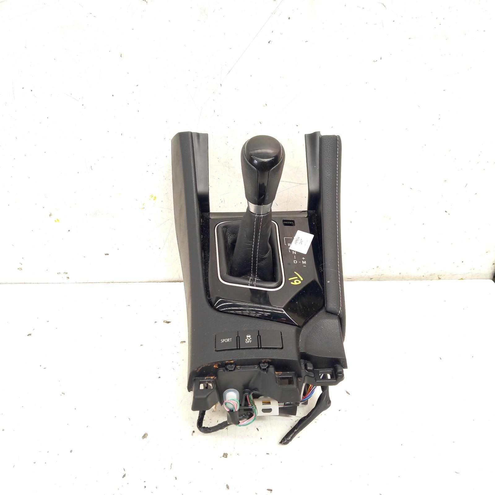 Gear Stick/Shifter Corolla Toyota 2017
