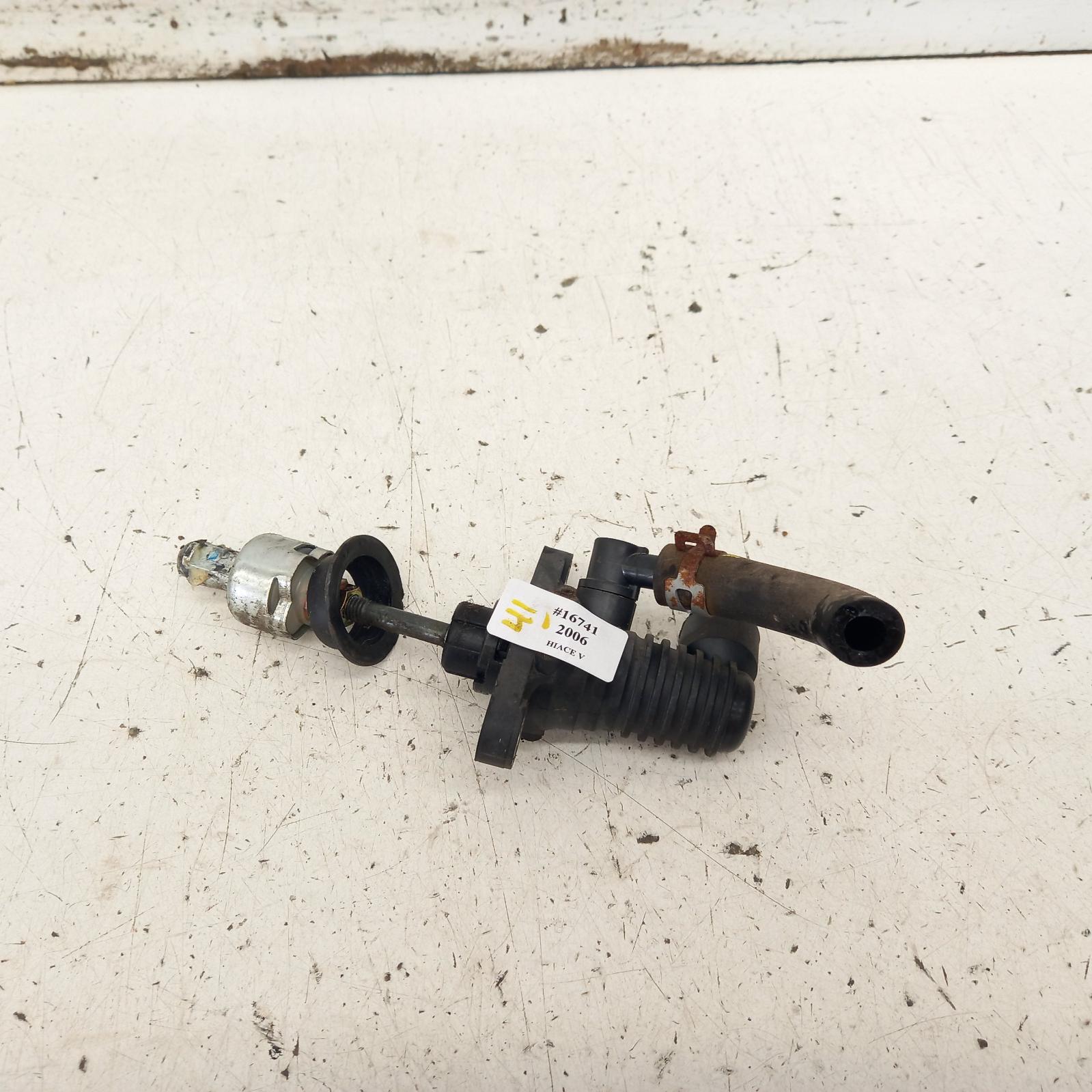 Clutch Master Cylind Hiace Toyota 2006
