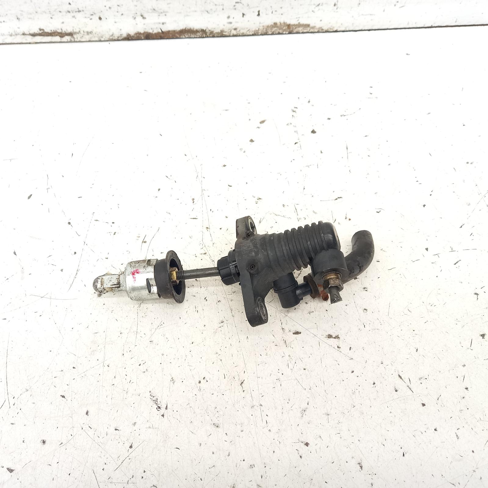 Clutch Master Cylind Hiace Toyota 2006