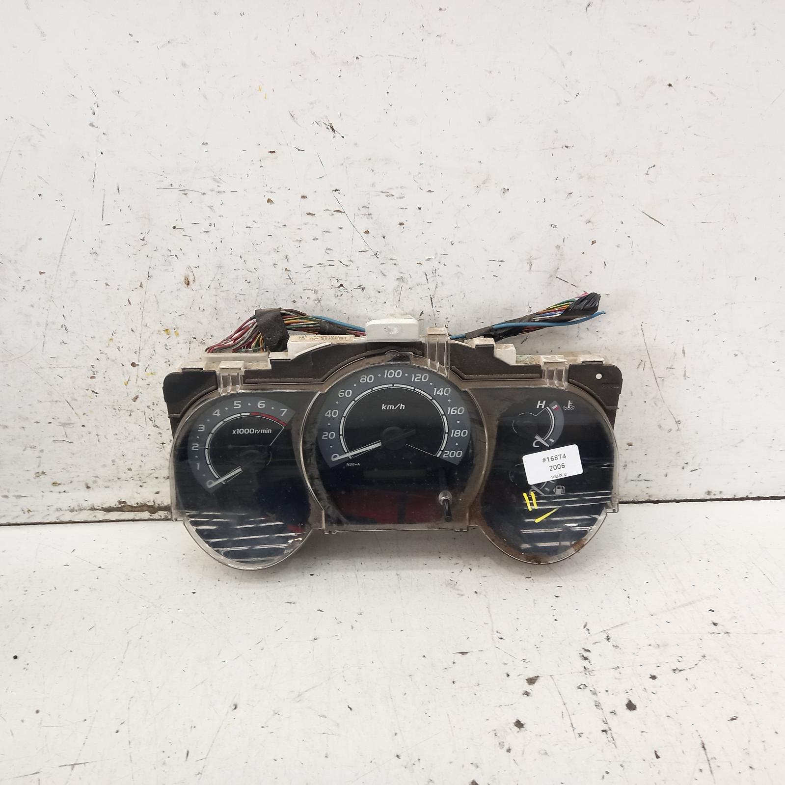 Instrument Cluster Hilux Toyota 2006