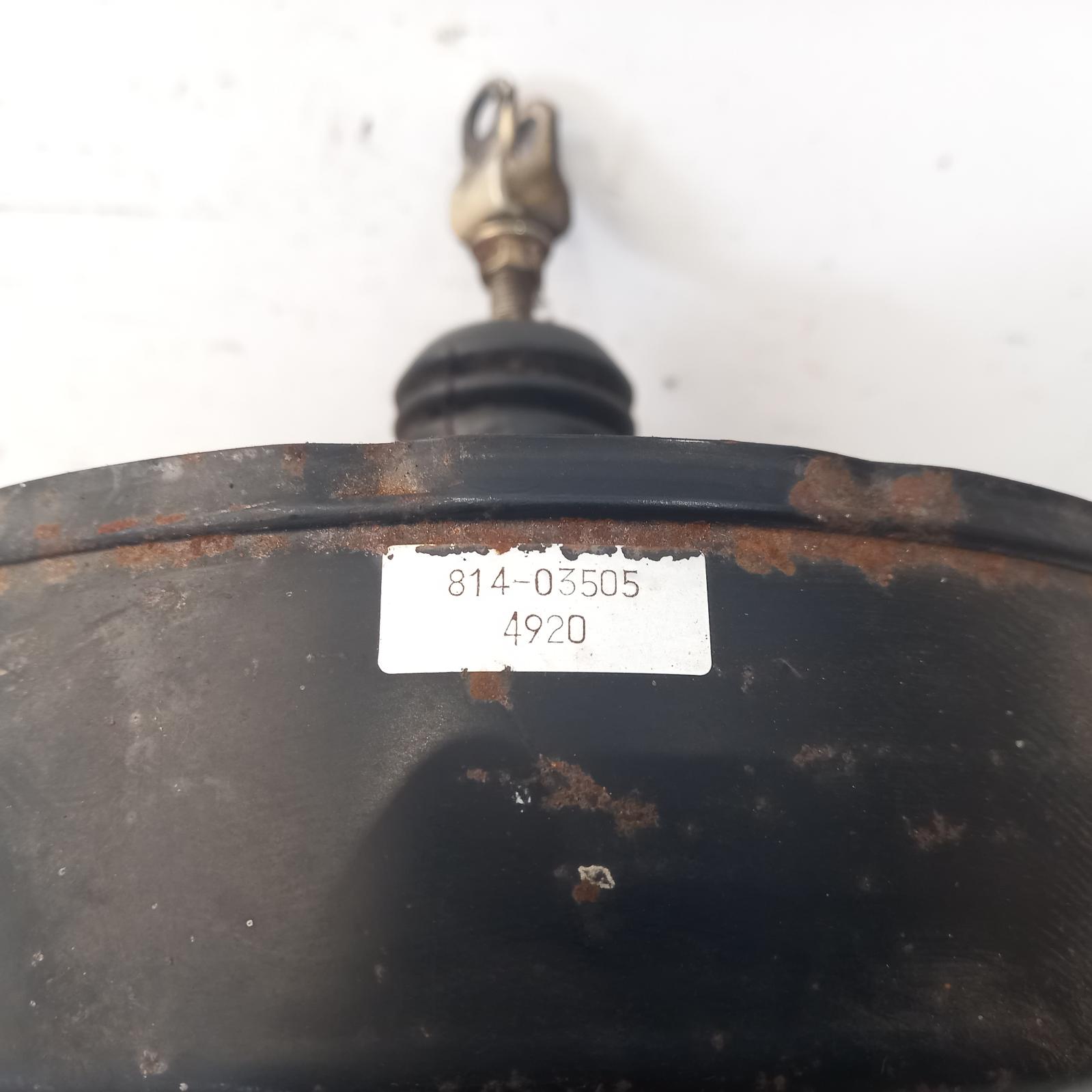 Brake Booster Triton Mitsubishi 1994