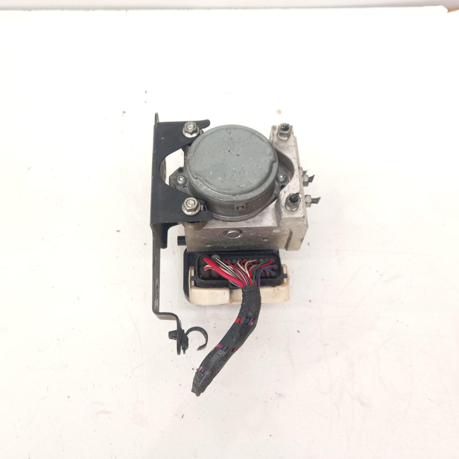 Abs Pump/Modulator Hilux Toyota 2014