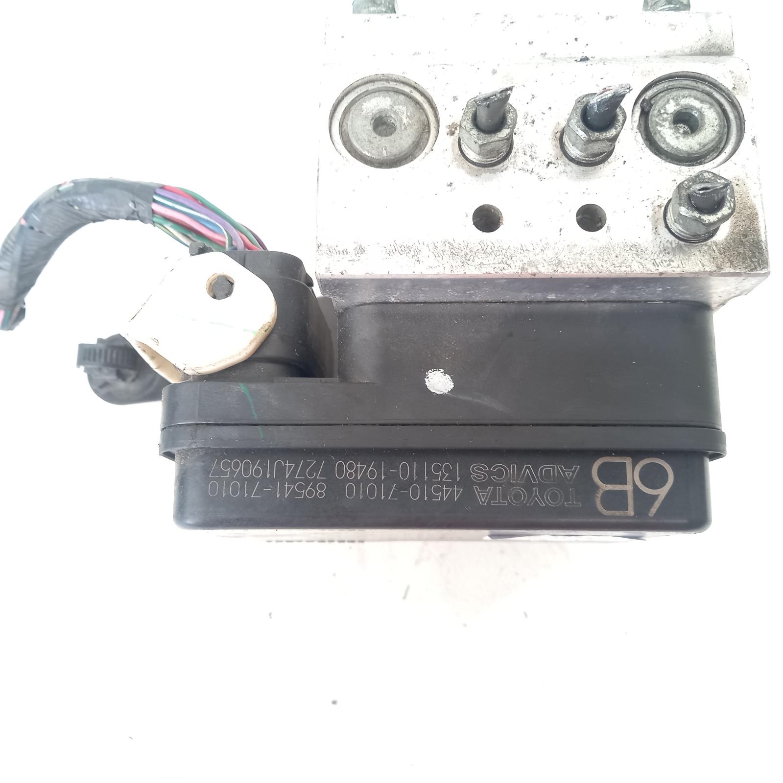 Abs Pump/Modulator Hilux Toyota 2014