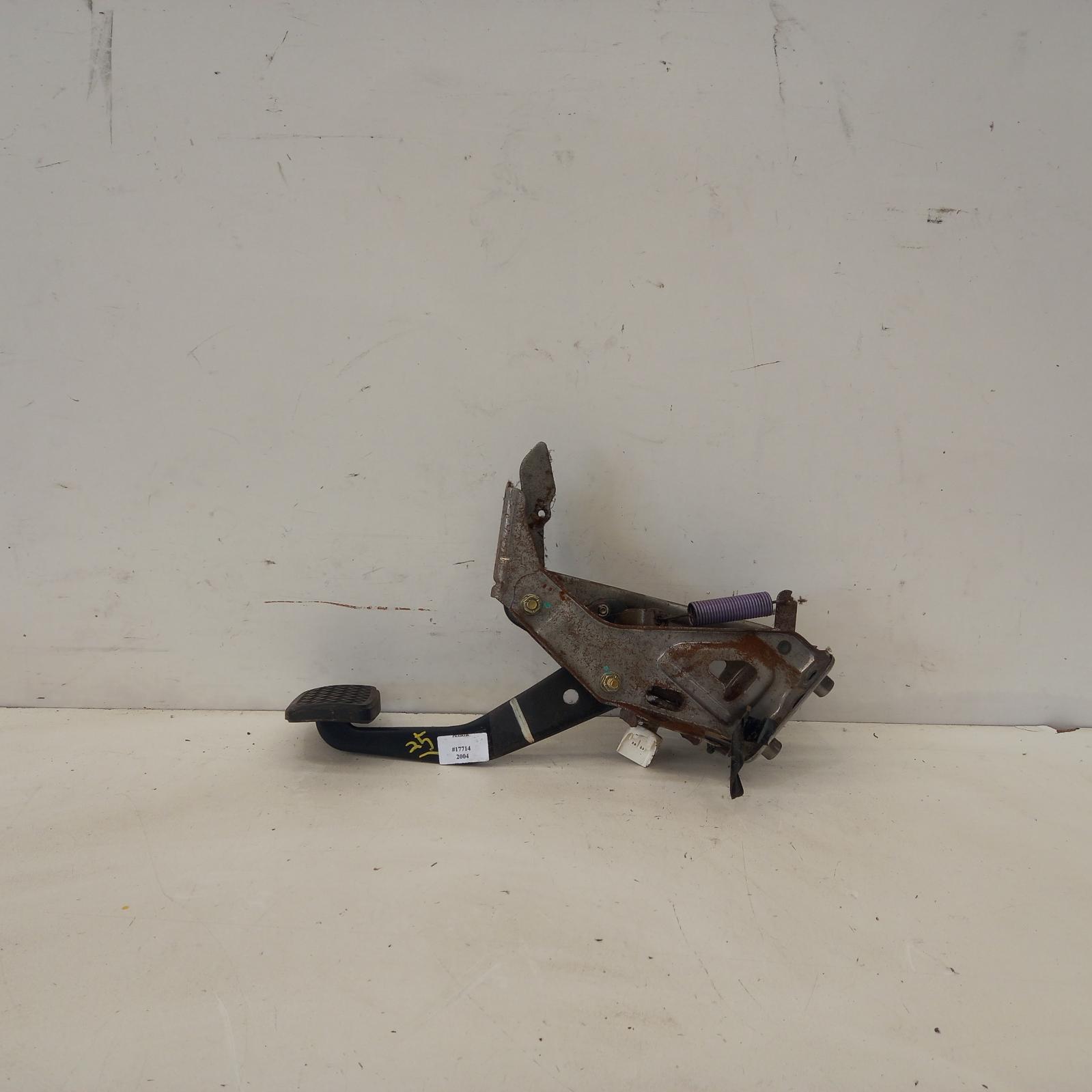 Pedal Assembly Prado Toyota 2004