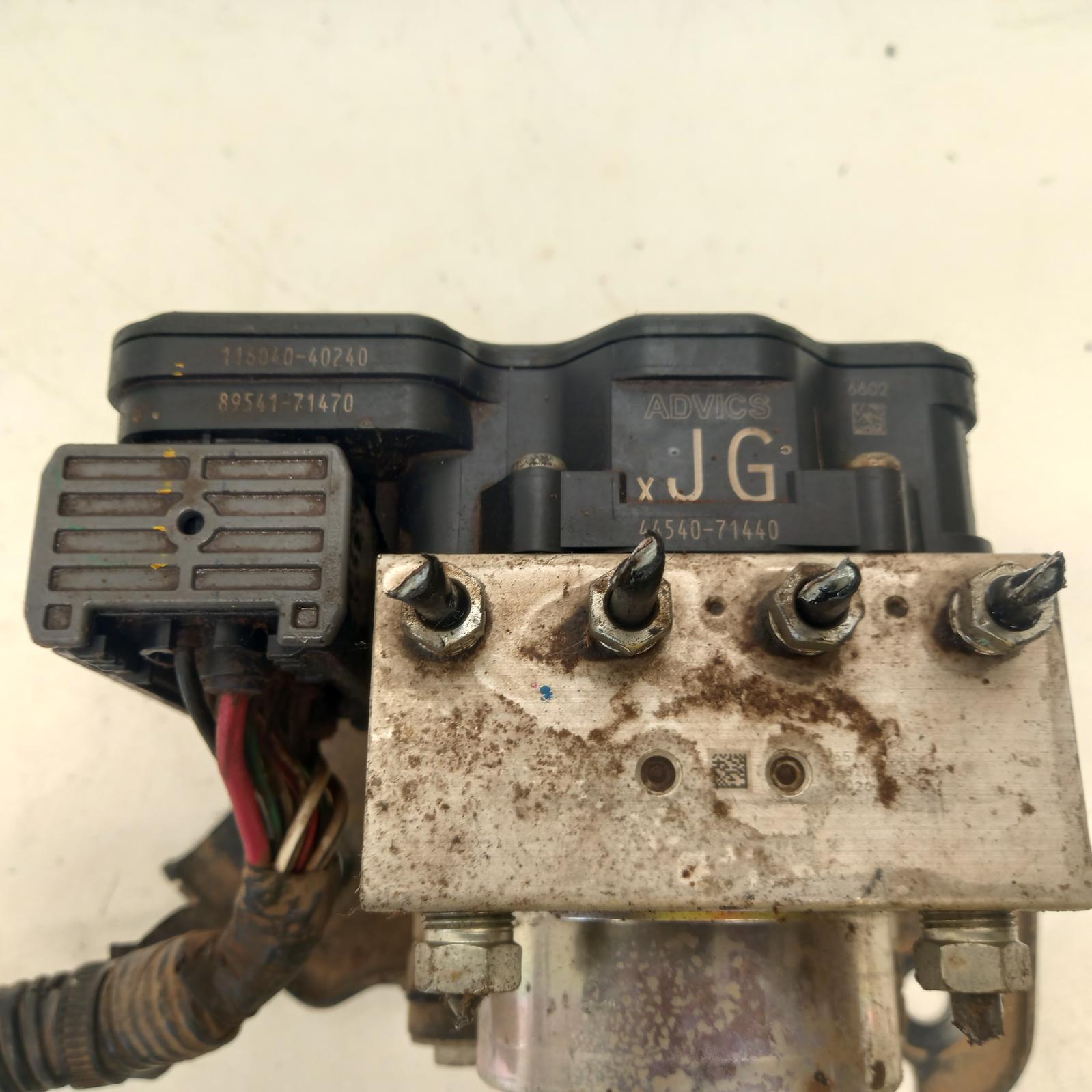 Abs Pump/Modulator Hilux Toyota 2015