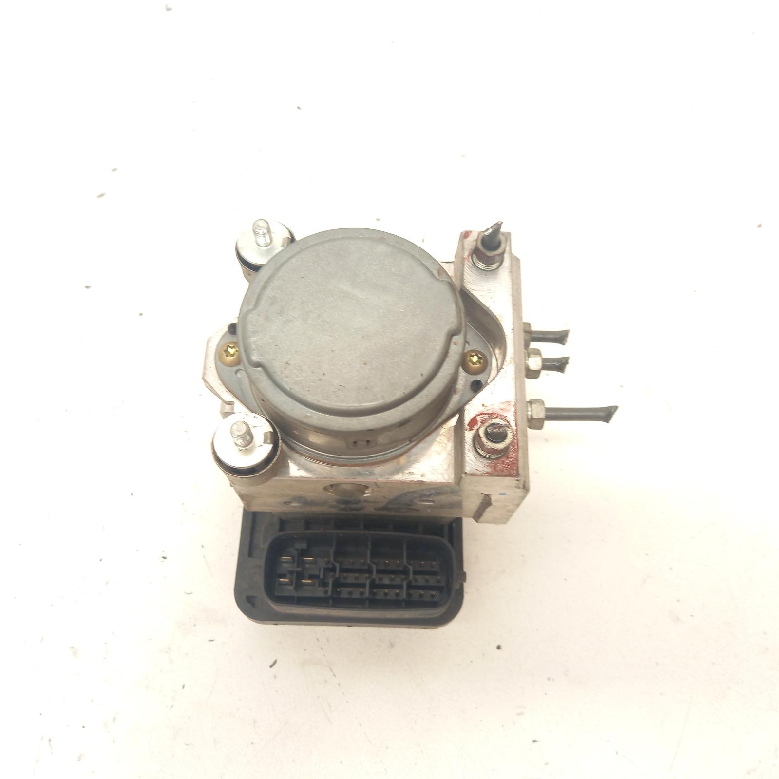 Abs Pump/Modulator Hilux Toyota 2005