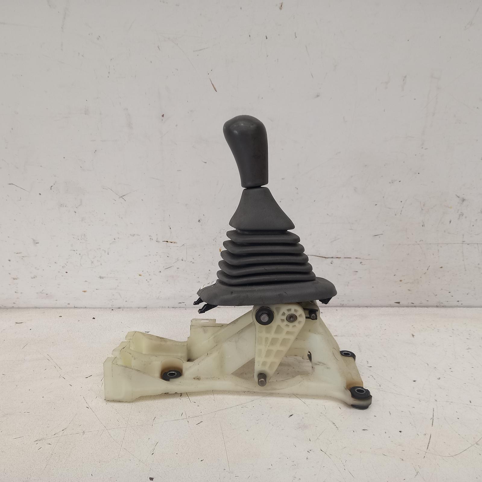 Gear Stick/Shifter Corolla Toyota 2000