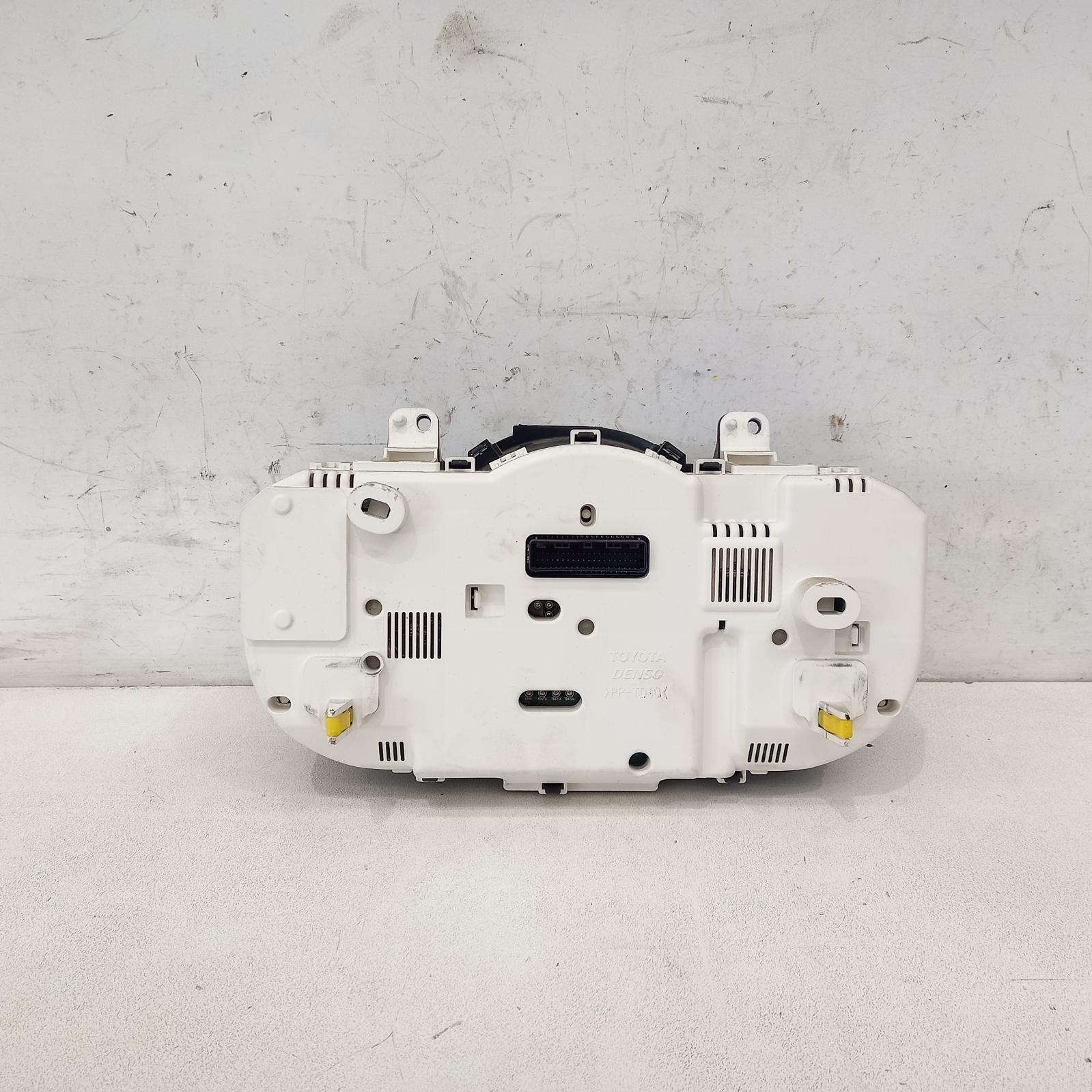 Instrument Cluster Rav4 Toyota 2006