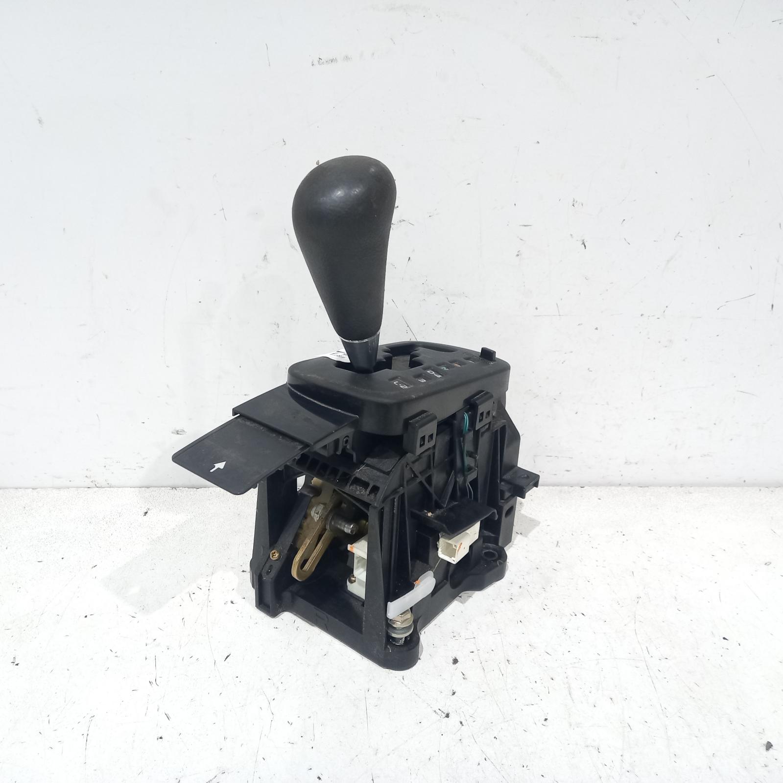 Gear Stick/Shifter Hilux Toyota 2005