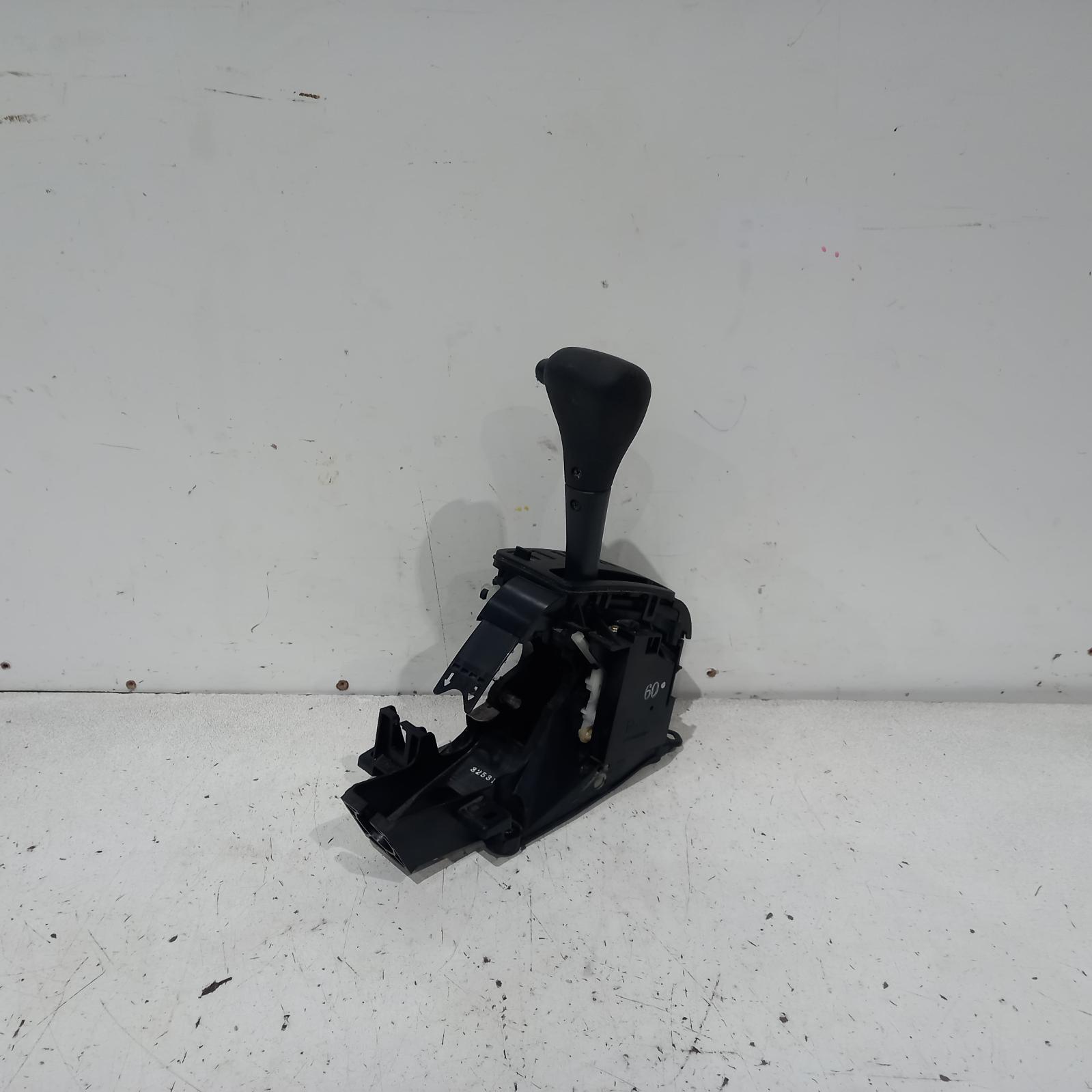 Gear Stick/Shifter Corolla Toyota 2002