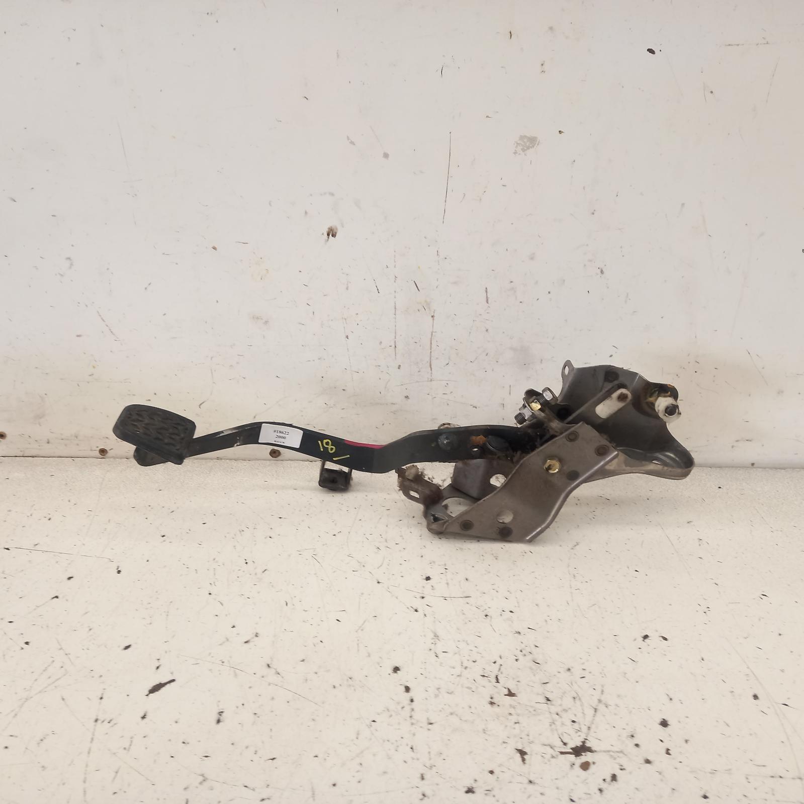 Pedal Assembly Rav4 Toyota 2000