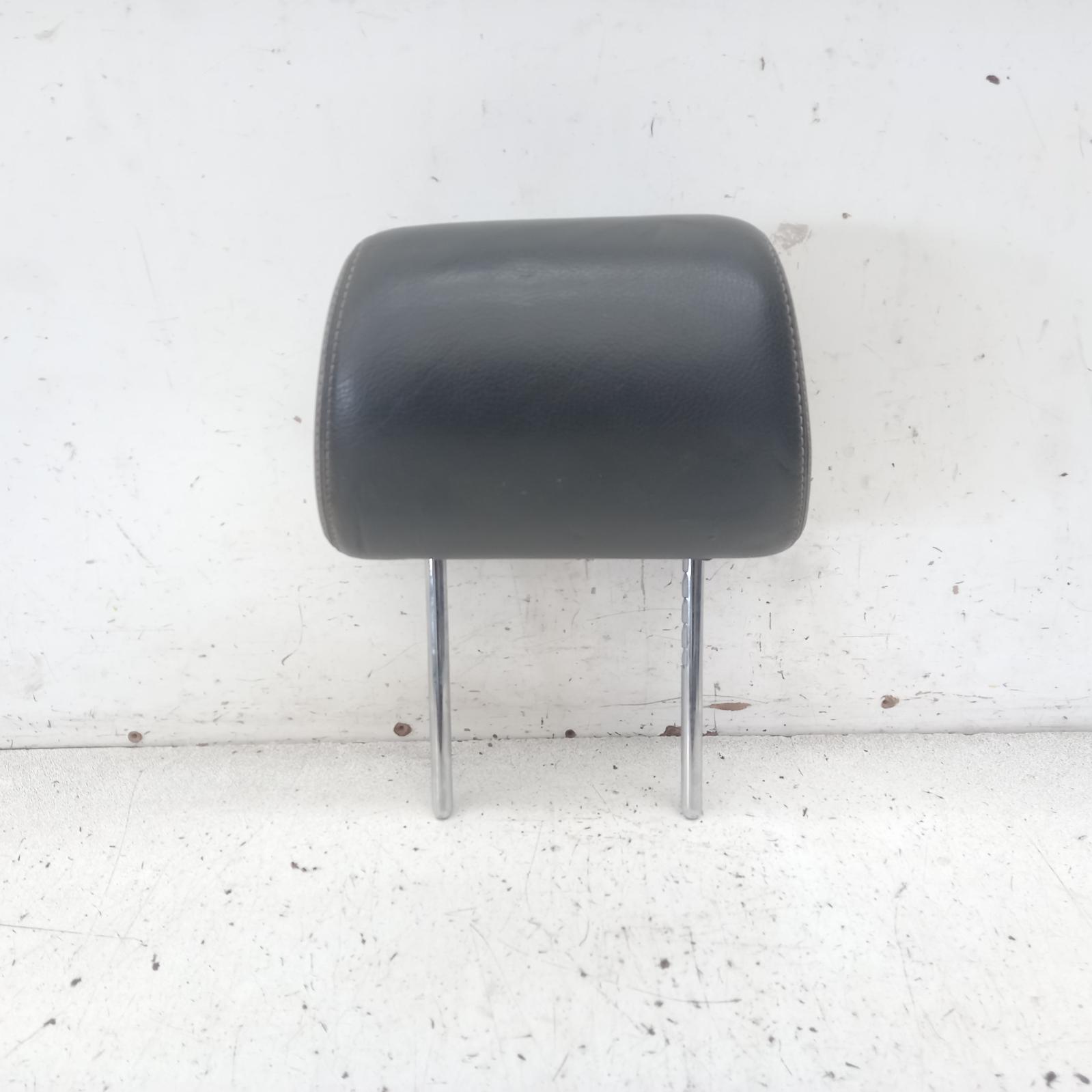 Headrest Navara Nissan 2009