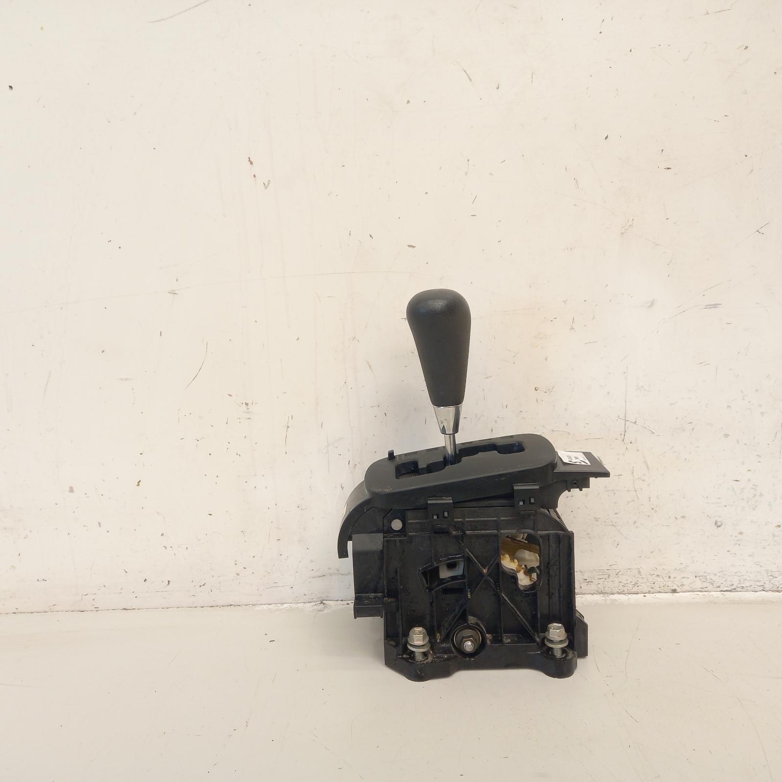 Gear Stick/Shifter Hilux Toyota 2005