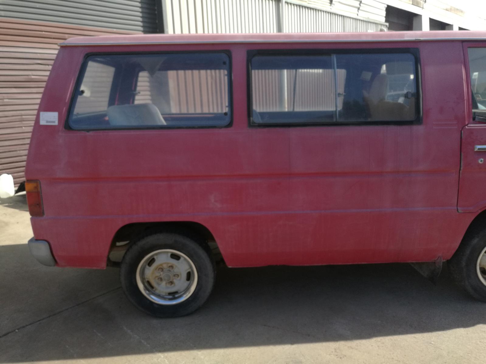 Right Rear Door Window L300 Mitsubishi 1983