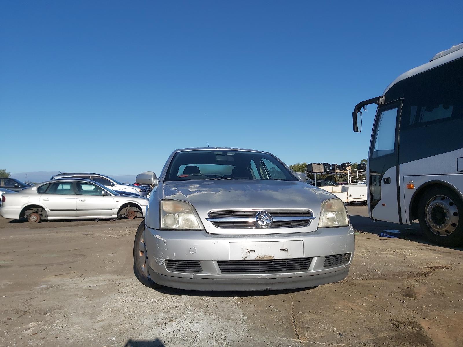 Bonnet Lock/Support Vectra Holden 2004