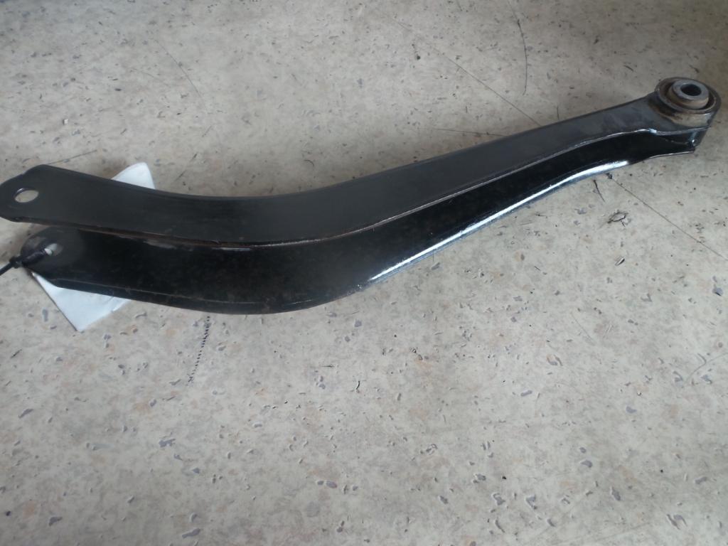 Left Rear Trailing Arm Outback Subaru 2001