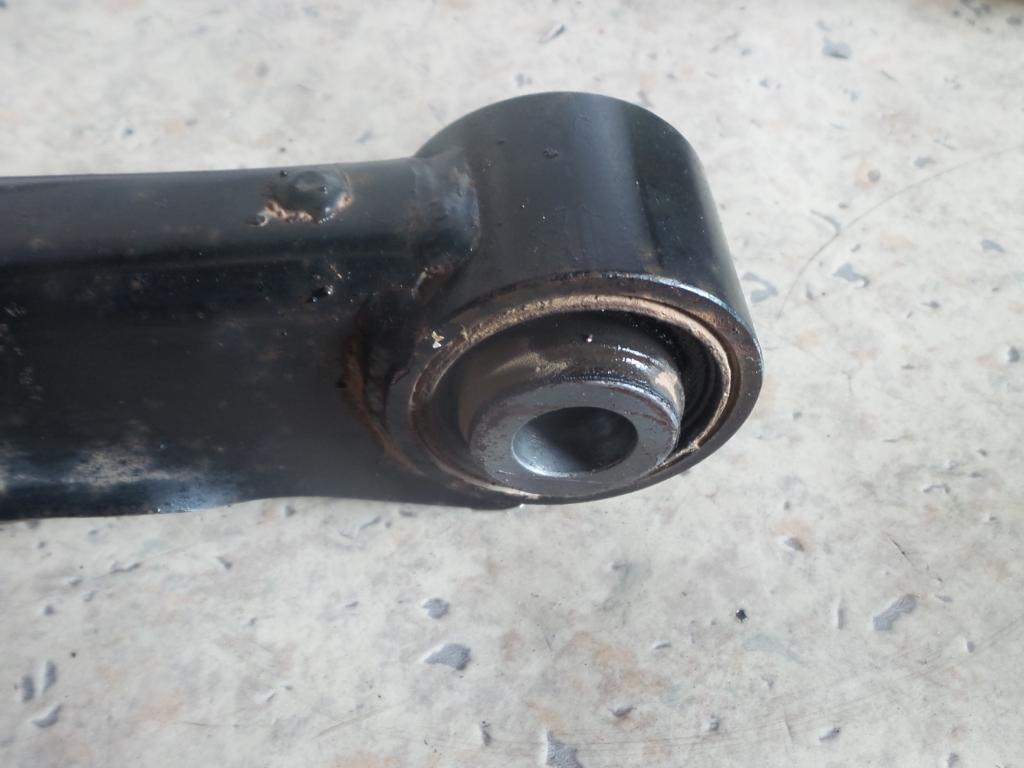 Left Rear Trailing Arm Outback Subaru 2001