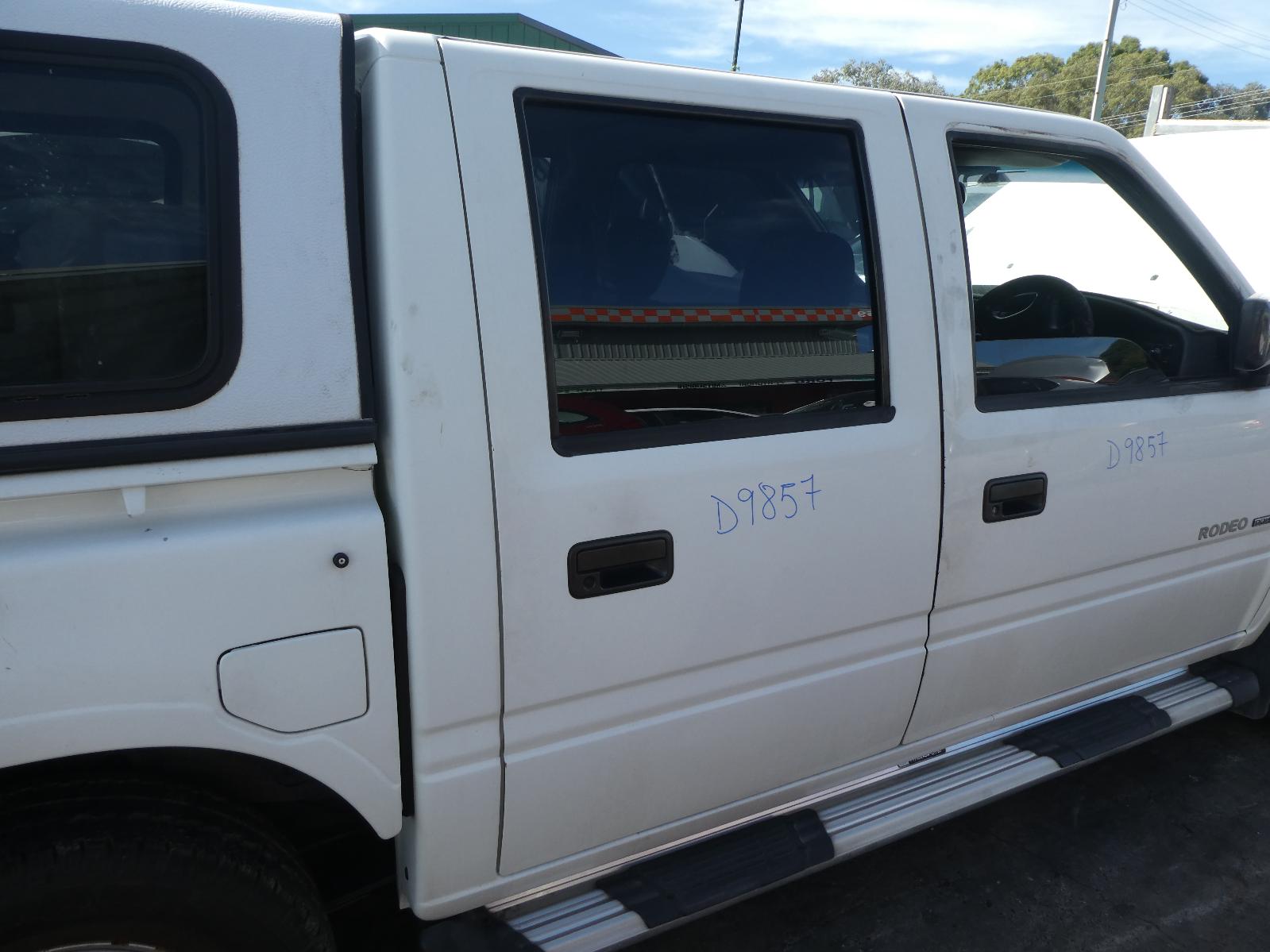 Side Step/Skirt Rodeo Holden 2002