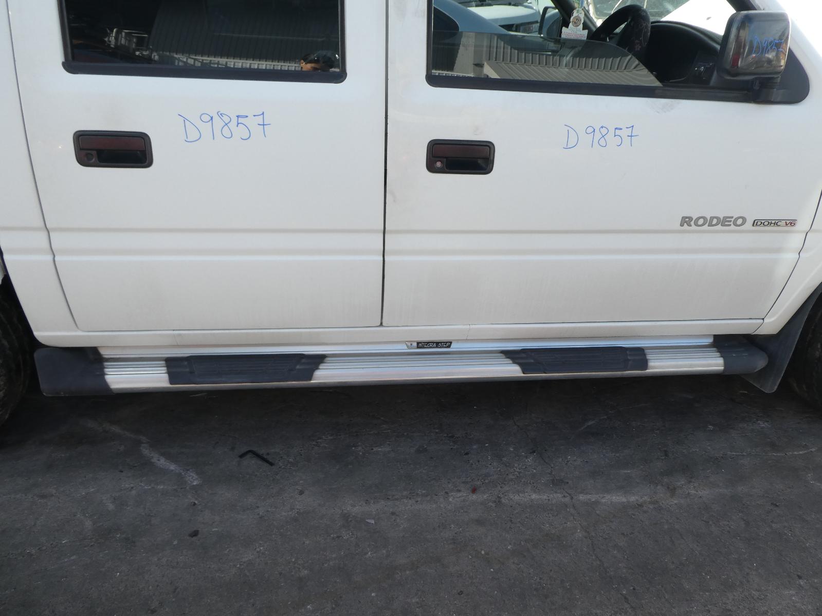 Side Step/Skirt Rodeo Holden 2002