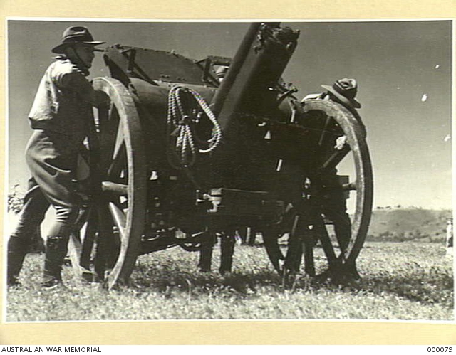 "RUNNING UP" - 4.5 INCH HOWITZER. ARMY. MILITIA. (NEGATIVE BY E.L.C ...