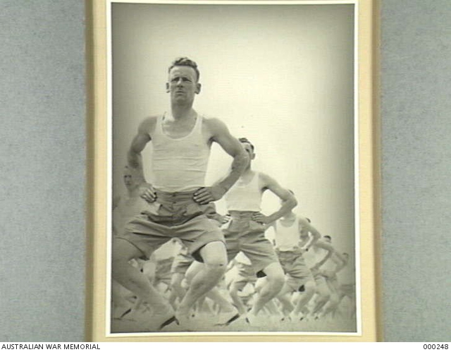 PHYSICAL TRAINING FOR RECRUITS. RAAF GROUND TRAINING. | Australian War ...