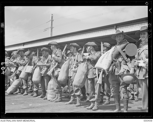 AIF 6TH DIVISION LINE UP WITH FULL KIT BEFORE EMBARKATION. (NEGATIVE BY ...