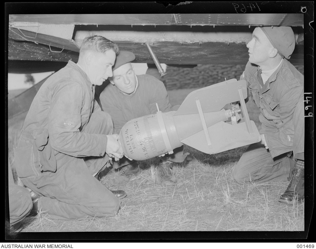LAVERTON. FITTING 112 LB BOMBS TO AN AVRO ANSON. (NEGATIVE BY E ...