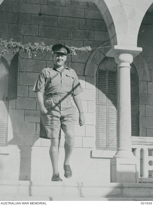 GAZA - ACTING OFFICIAL WAR CORRESPONDENT JOHN FITCHETT. (NEGATIVE BY ...