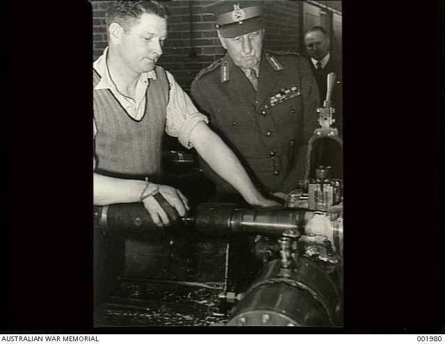 Pyrmont. The Governor General, Lord Gowrie, is watching how 18 lbs bomb ...